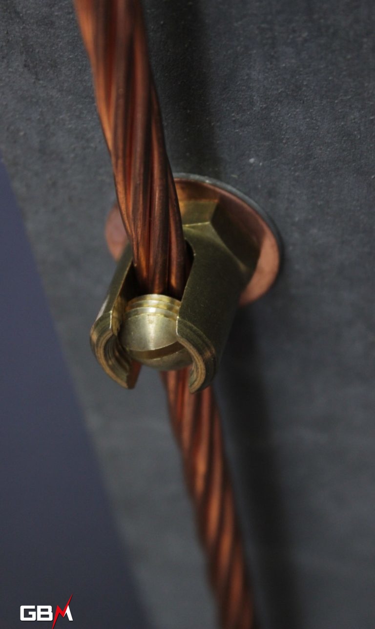 Serre-fils complet en laiton avec goujon et rondelles bimétalliques ...